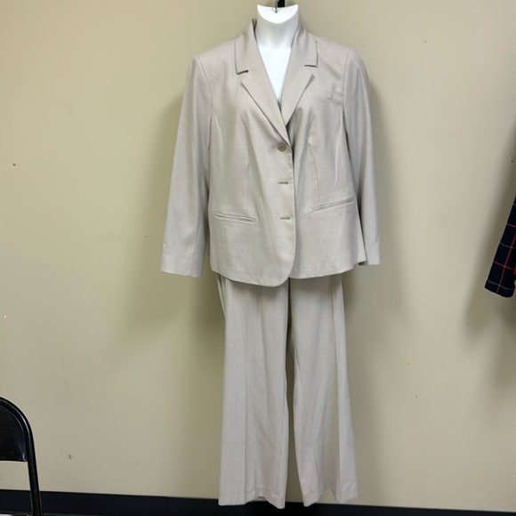 Talbots | Pants & Jumpsuits | Talbots Plus Size Khakis Ivory Polyester ...